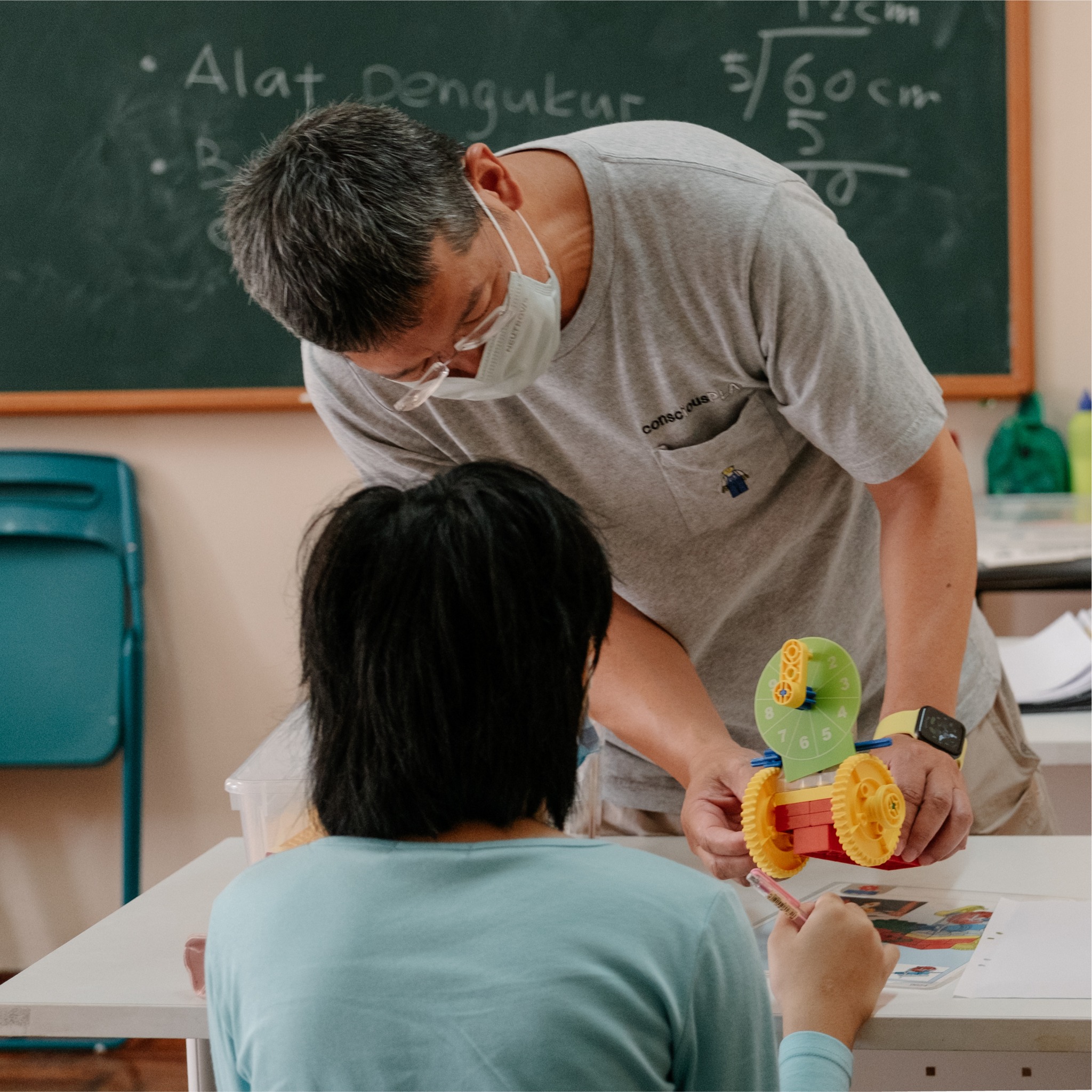 Advance Lego Class - Little Yellow Flower Foundation